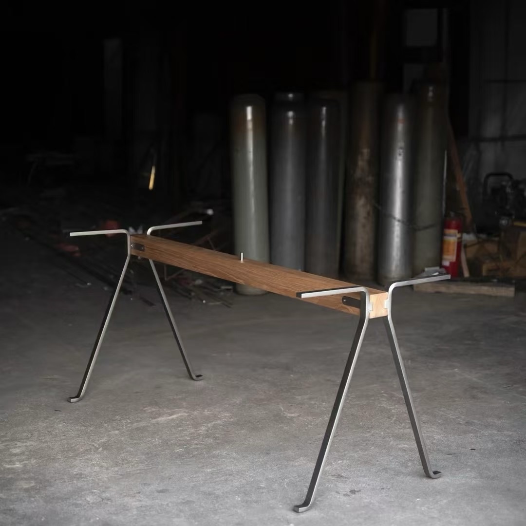 InMETAL Minimalist Industrial Table Stand - visit